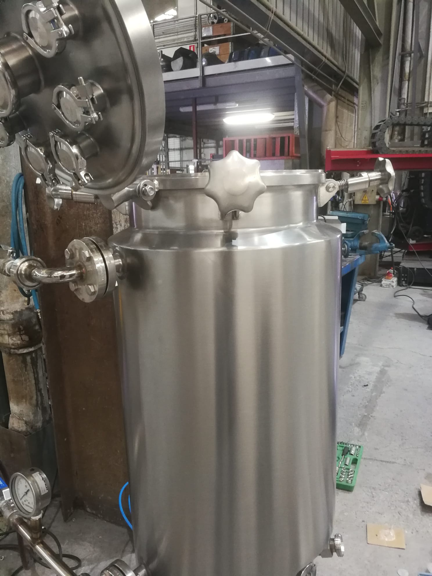 Bioreactor skids with automated process control